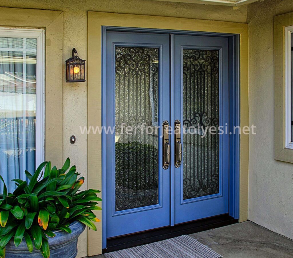 Ev Dış Demir Kapı Modelleri: Dayanıklı ve Estetik Çözümler
